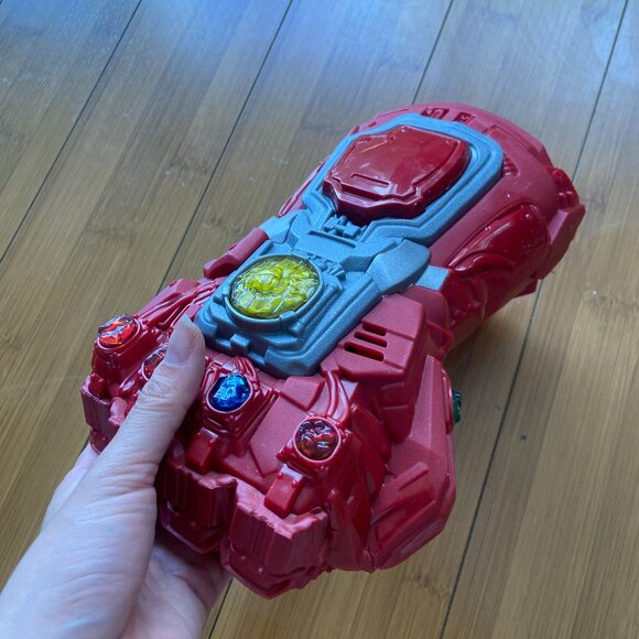 Marvel | Toys | Marvel Avengers Endgame Red Infinity Gauntlet ...